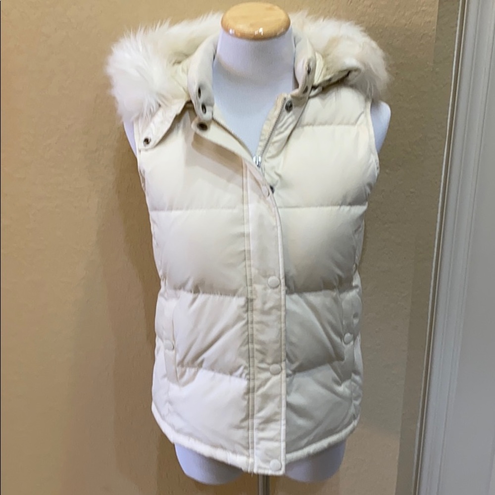 Gap Puffer Down Filled Hooded Vest. - Gem